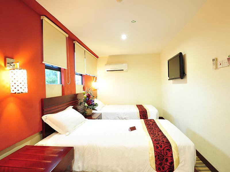 Room TypeGrand Hallmark Hotel JB - Deluxe Twin With Breakfast ...