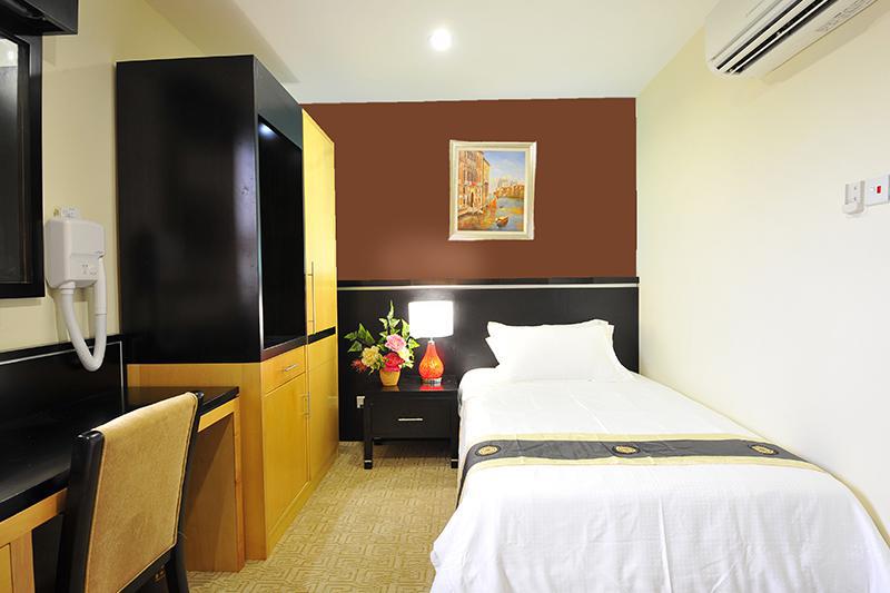 Room TypeHallmark Regency Hotel - Deluxe Single With Breakfast ...